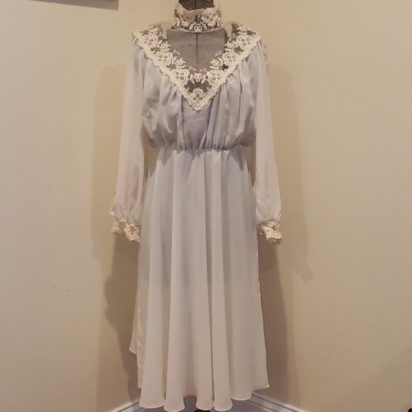 Miss Elliette | Dresses | Vintage Wedding Dress By Miss Elliette | Poshmark